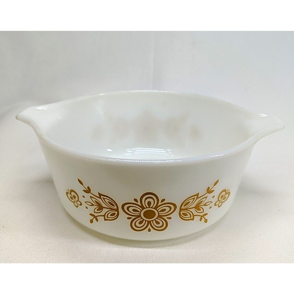 Pyrex | Dining | Vintage Pyrex Butterfly Gold Casserole Dish 472 12 ...